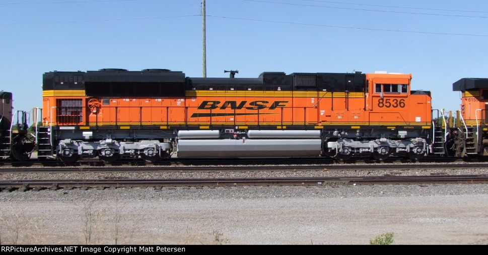 BNSF 8536